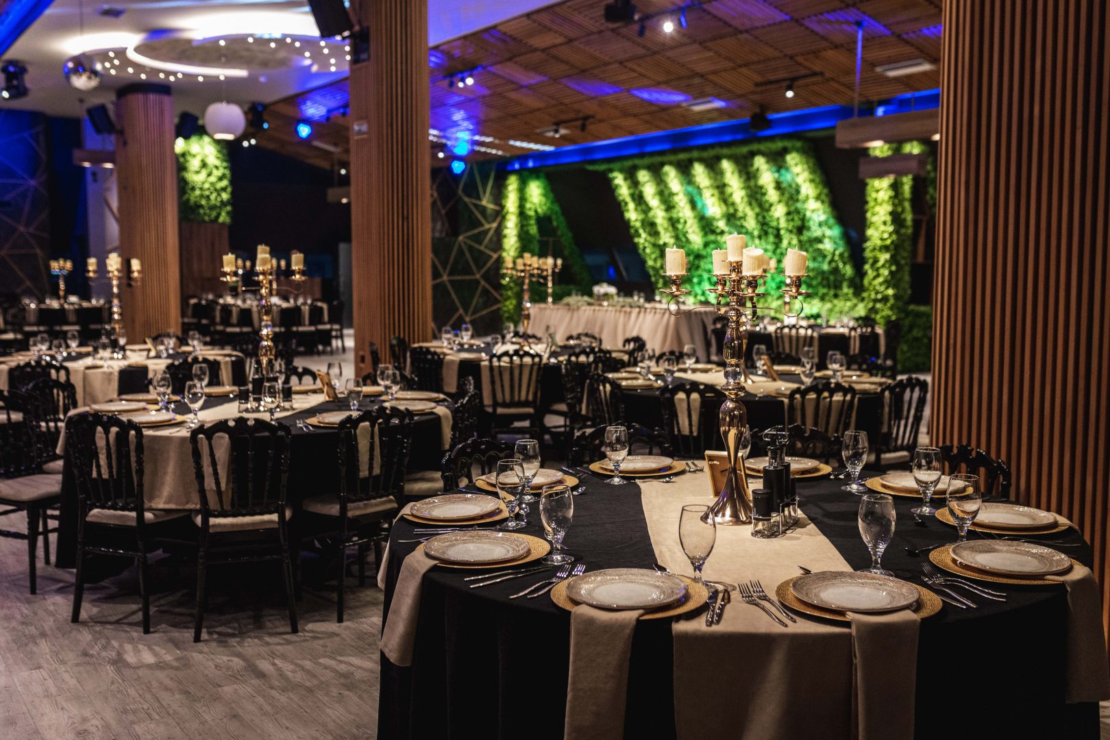 Нов уникатен ресторан во Скопје, со одлична локација и прекрасен поглед ...