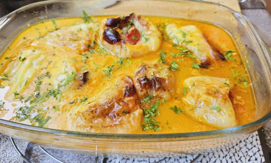 Рецепт за посни полнети пиперки: Се прават во бел сос, а постапката е ...